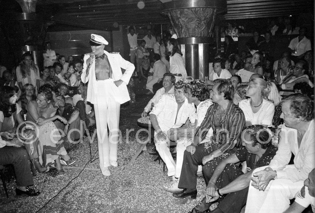 Grace Jones, performance at Hotel Byblos, Saint-Tropez 1978. | Edward ...