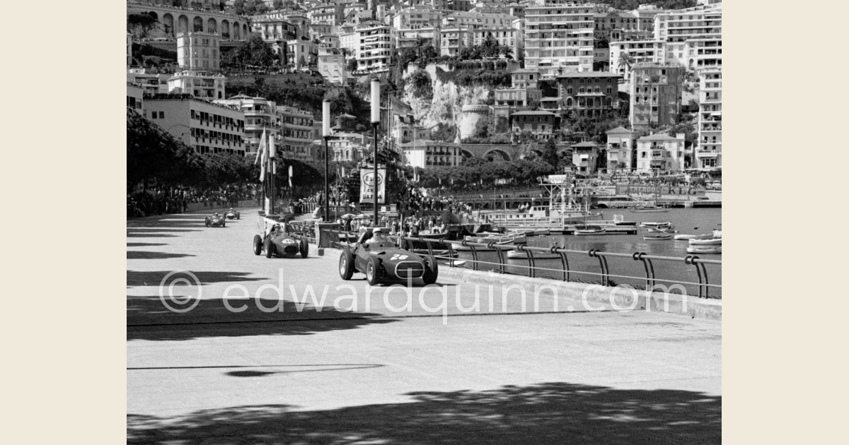 Stirling Moss, (28) Vanwall VW7. Mike Hawthorn, (38) Ferrari Dino 246 ...