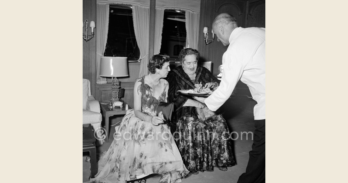 American gossip columnist Elsa Maxwell on board Onassis' yacht ...